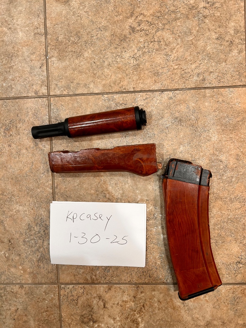 Bakelite goodies | Combloc Market