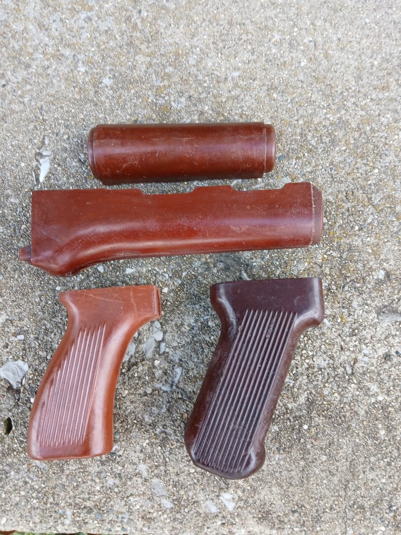 Chinese AK bakelite pistol grips and spiker handguard | Combloc Market