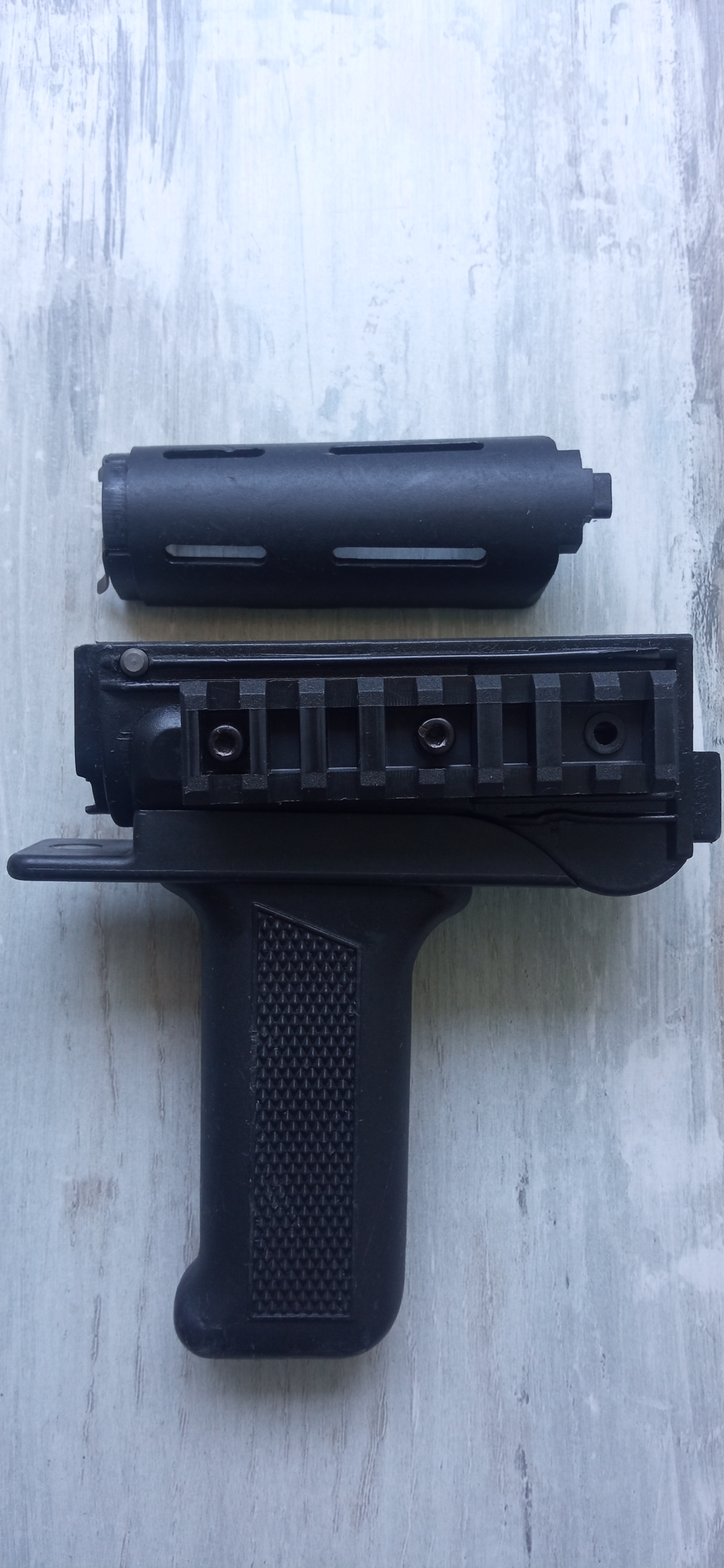 Mini Beryl lwr Handguard w/ Vertical Grip, mounting pin and gas tube ...