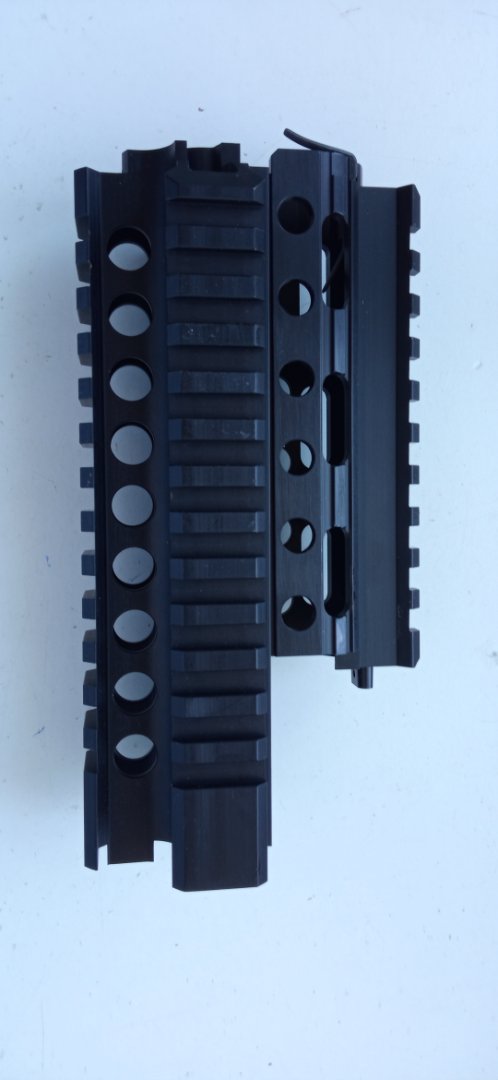 NOS Beryl quad rail set (upper lwr hgs) Fabryka Broni Radom | Combloc ...