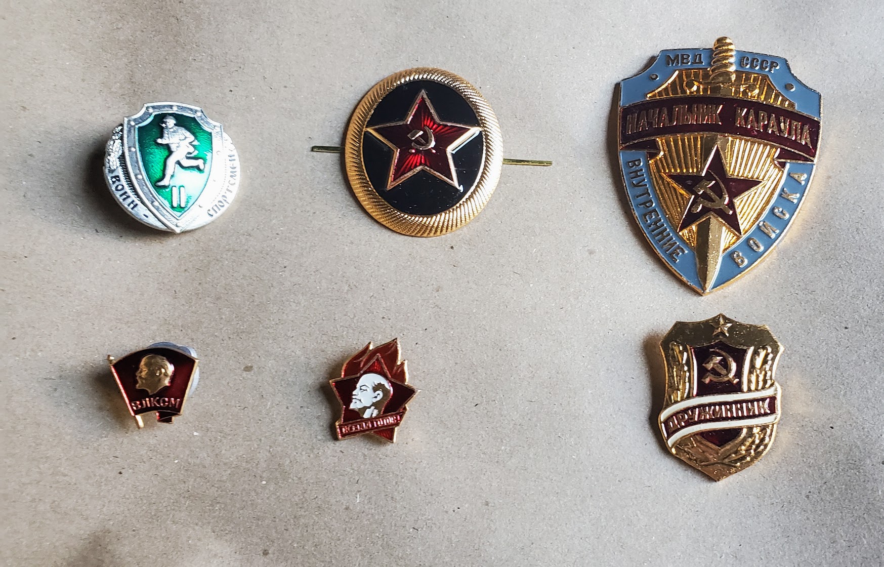 Soviet pins/badges/cap badge $5-25 [CA] | Combloc Market