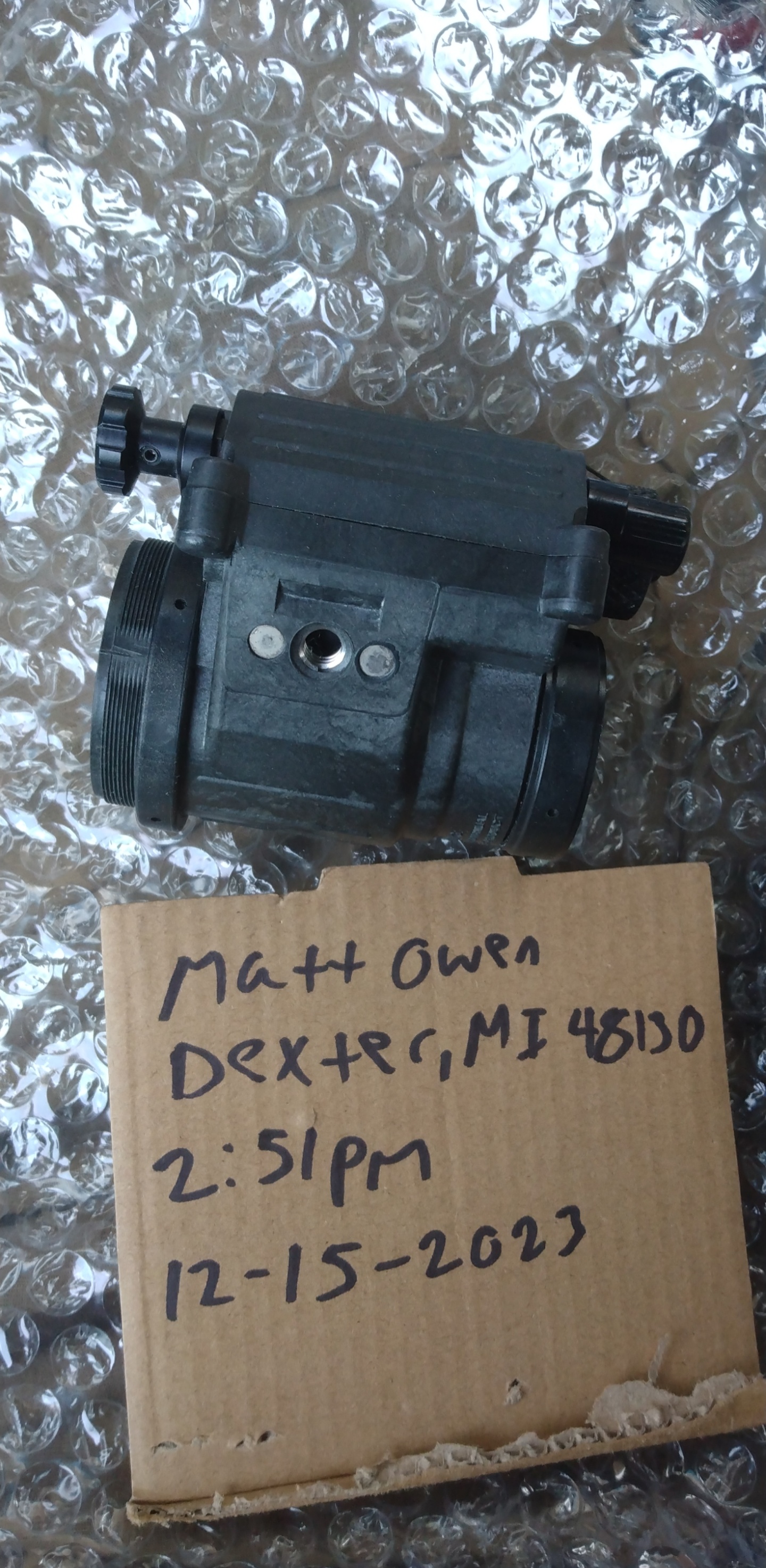 WTS: PVS14 MONOCULAR HOUSING AND BATTERY HOUSING (TESTED AND WORKS ...