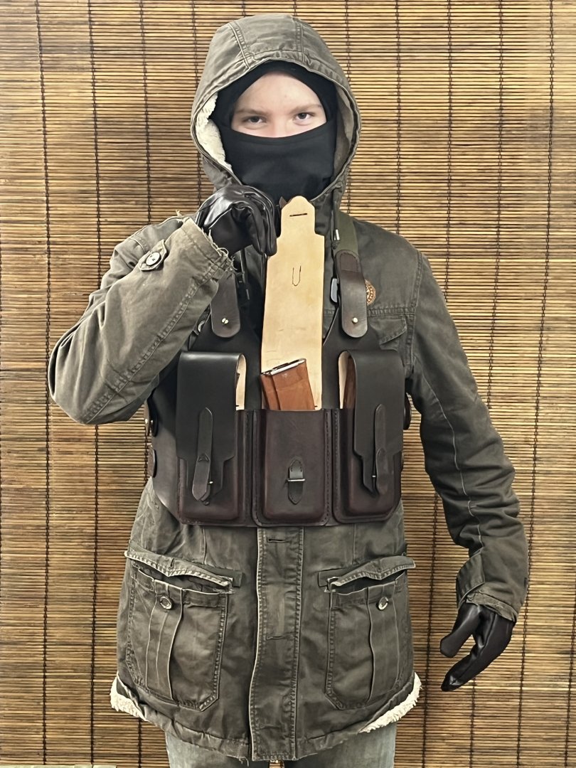 Wts/wtt Custom leather chest rig ak74/ar | Combloc Market